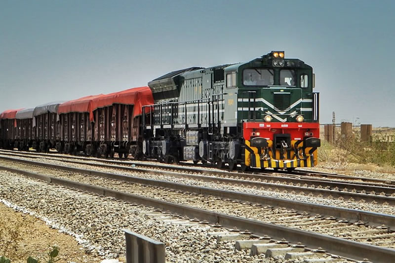Train Hijack in Pakistan! Forces Rescue 155 Hostages, 27 Rebels Killed ...