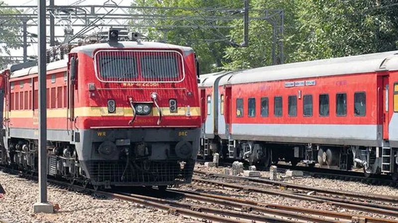 IRCTC New Rules 2025: Waiting List, Fines, Booking Changes
