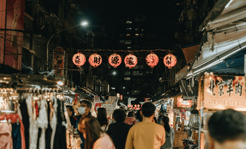 Top 10 Night Markets in Delhi NCR for Shopping & Food