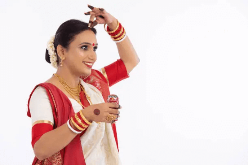 Bengali Fashion Trends 2025: Timeless Heritage & Modern Style